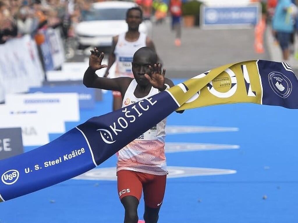 Kenyan runner Philemon Rono breaks old Košice marathon record - Running ...